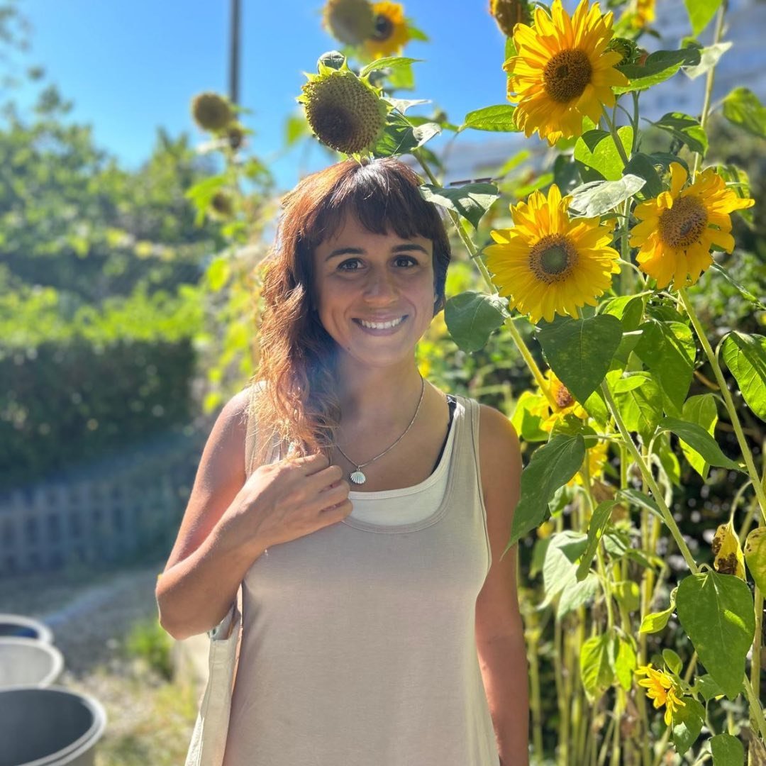 Ana Queiroz: Mulher Cão / Lição Horizontal – Farol: Journal of ...